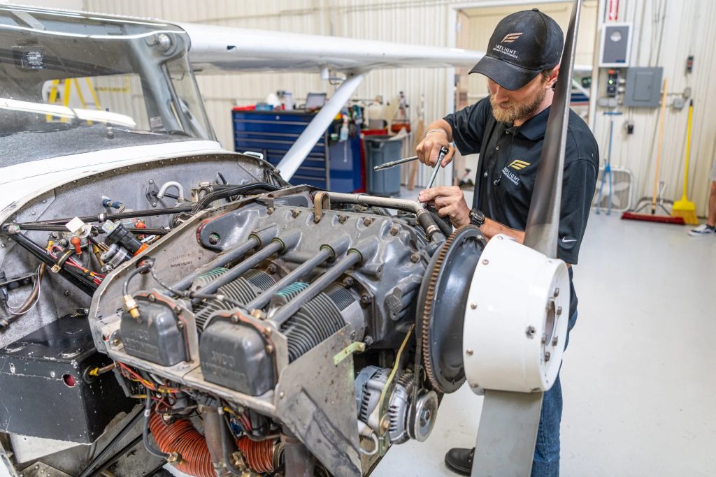 Aircraft MRO – Engine Exchange – Falcon Technics
